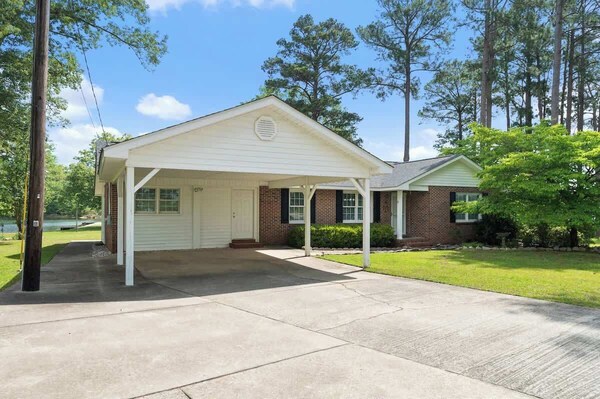 Perfect Landing, Sleeps 10, Outdoor Lake Heaven! - Milledgeville, GA