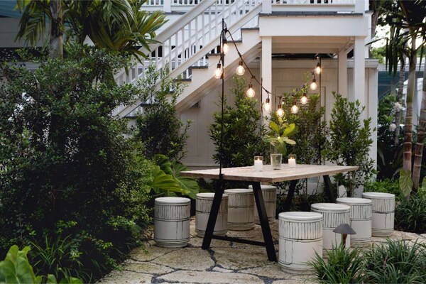 Pet-friendly & Cozy Bungalow, Daily Breakfast & Poolside Lounging! - Key West, FL