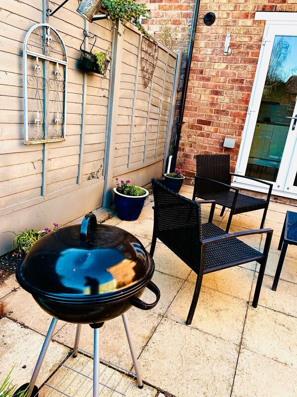 Beautiful, Fully Equipped, Pet Friendly 3 Bedroom House In Shakespeare County. - West Midlands