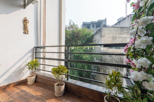 Heritage Homes Rosé - Luxury 2bhk Stay - 新德里