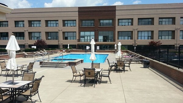 Downtown Waterfront Condo-2bdr/2bth - Sandusky, OH
