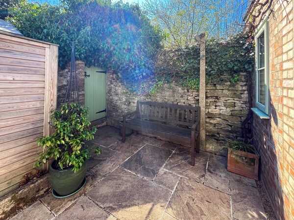 3 Bedroom Accommodation In Easton On The Hill, Near Stamford - Stamford