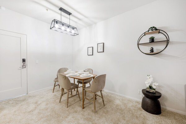 Bright & Cozy 1br Near Marina Waters With Free Parking - Aéroport de Los Angeles (LAX)