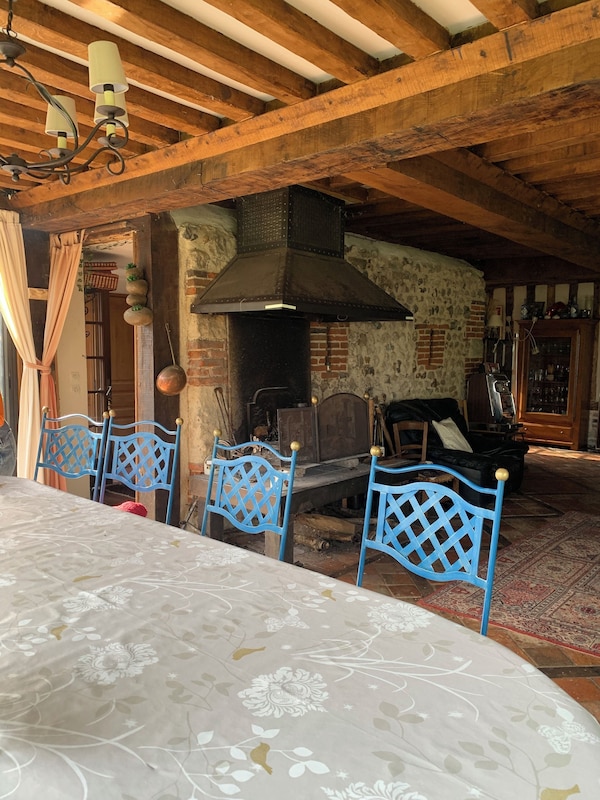 Large Normandy House With Heated Pool, 20 Minutes From Beaches. Pets Allowed - Lisieux