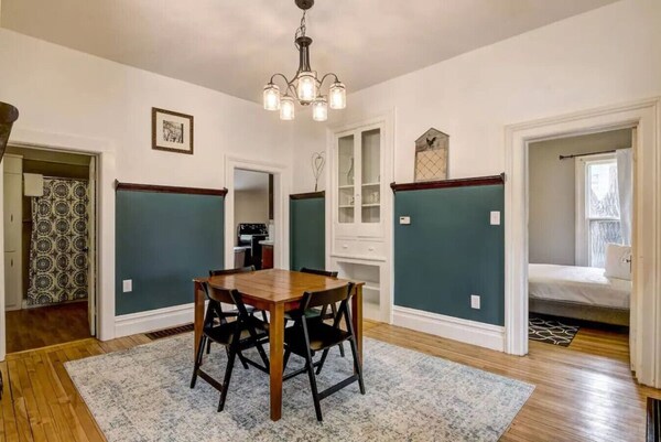 Downtown Retreat Near Mayo &Uwec - Altoona, WI