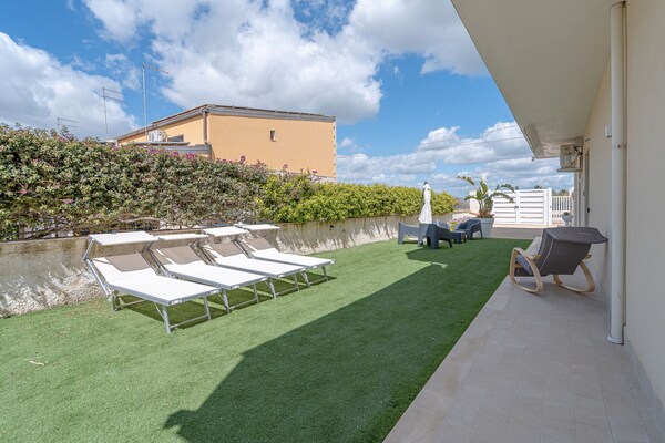 Apartamento 'Marzamemi 1 Con Giardino' Con Piscina Compartida, Wi-fi Y Aire Acondicionado - San Lorenzo