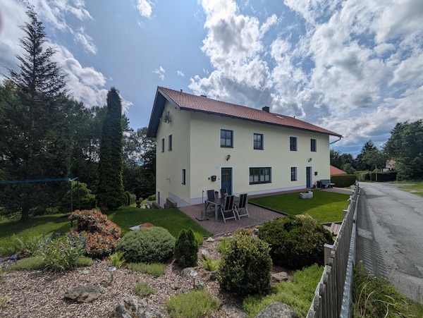 Family-friendly Vacation Home (130 M2) With Private Garden - Neuschönau