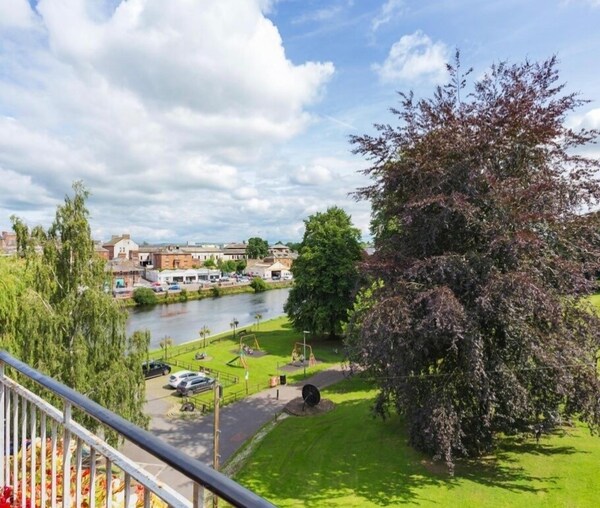 Caul View Apartment In Dumfries - Dumfries