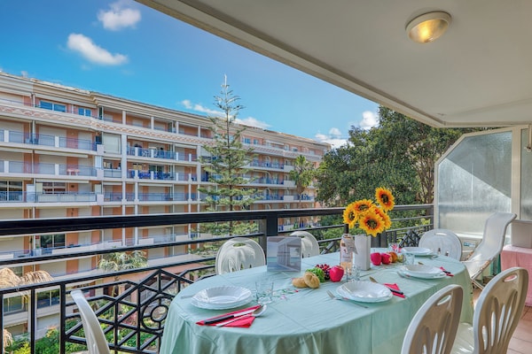 Garden View Daturas, Menton, France - Ibis Styles Menton Centre