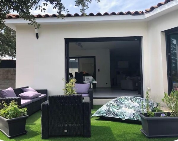 Villa Au Calme à La Campagne Avec Espace De Jeux Pour Enfants - Baillargues