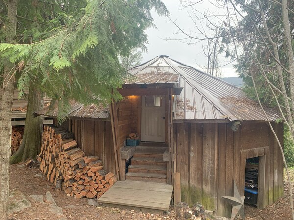 Cabin In Mountain Station - Easy Walk To Town And Bordering The Rail To Trail - Nelson