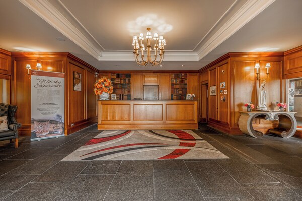 Historic Stay W/ Cozy Ambiance | Surrounded By Scenic Trails, Breakfast Included - Nairn