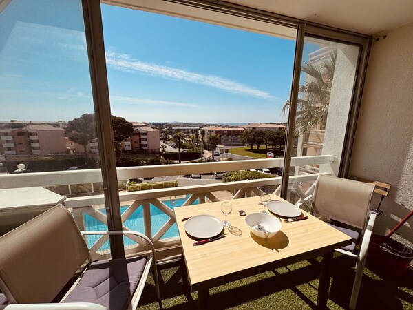 Sète  T2 Avec Piscine, Parking  2 Pas Des Plages - Sète
