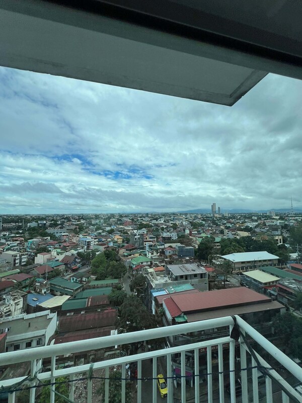 Grass Residences Tower 2 Cozy Unit W Balcony City View - Marikina