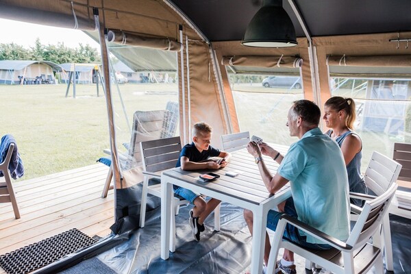 Belle Tente Sur Un Camping - Bollendorf