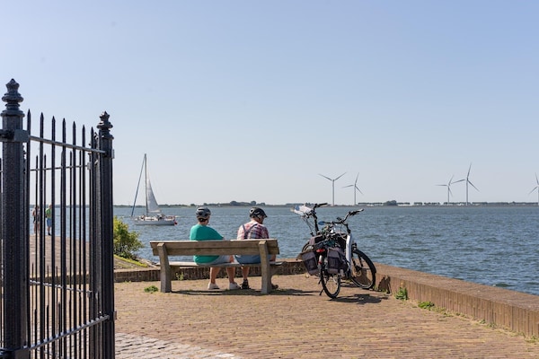Luxury Hotel Room With View Of And Near The Beach - Hellevoetsluis