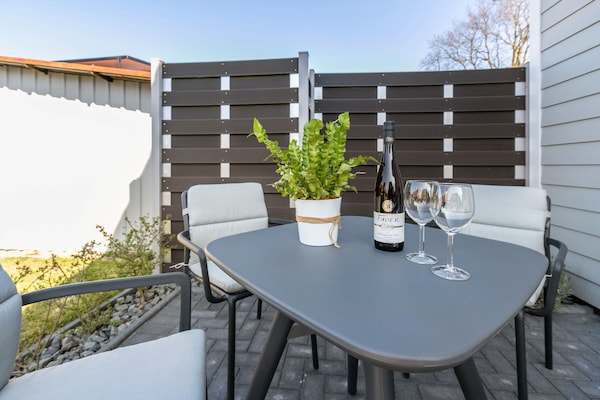 Ferienhaus 'Helgohuus' Mit Privater Terrasse, Privatem Garten Und Wi-fi - Heide