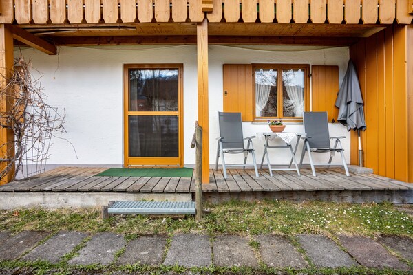 Apartment 'Herrehänsle' With Private Terrace, Shared Garden And Wi-fi - Schwangau