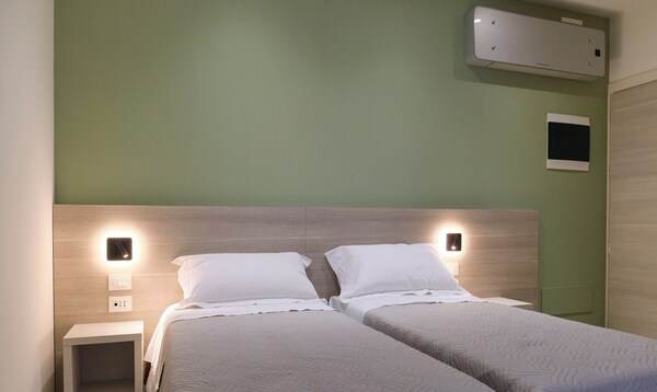 Modernly Renovated Double Room In A B&b In Porto Viro - Adria