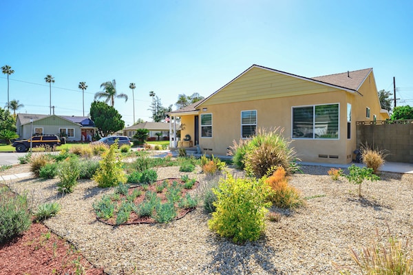 Stylish New Home Bright, Modern & Fully Stocked - Azusa, CA