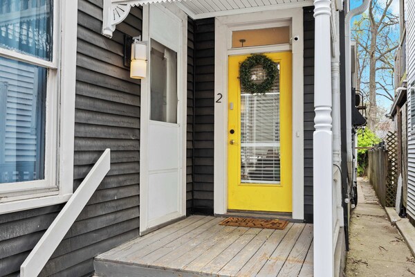 Cozy 1br Near Downtown | King Bed + Full Kitchen! - Louisville, KY