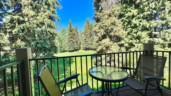 Birdie Glen Retreat - Golf Course Getaway With Hot Tub And Office - McCall, ID