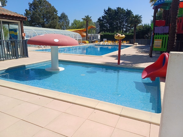 Mobilhome Saint Hilaire De Riez In 4 Star Campsite - Bretignolles-sur-Mer