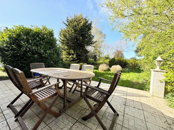 La Baraque De Papi - Spacious Detached House - Private Garden - Calais