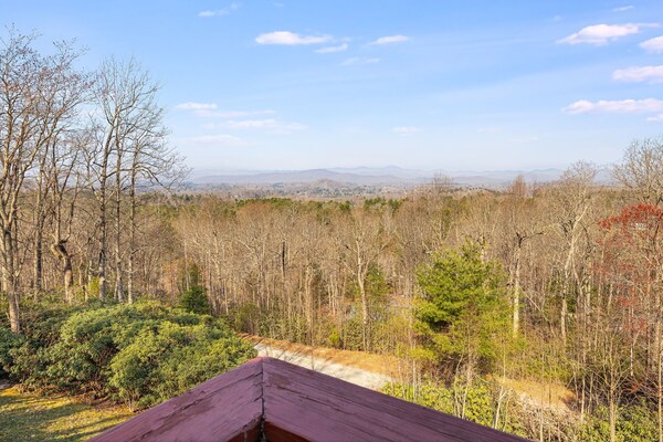 Pisgah View By Cm | Pet-friendly Cabin With Mountain Views - Mountain Home, NC