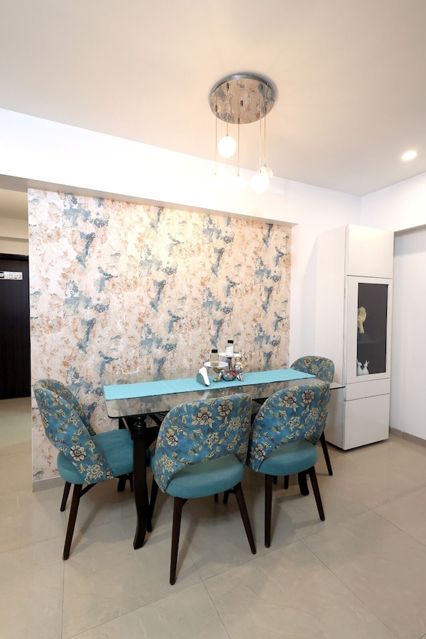 3 Bedroom + Wifi+ Chef On Demand+ Andheri East - Mumbai