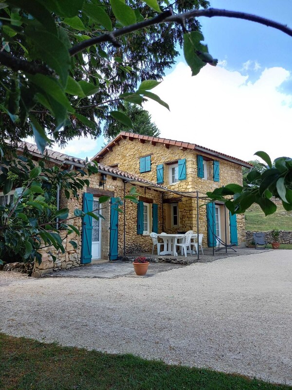 Gîte Périgord Maison Avec Piscine Et Vue Campagne : La Maison Du Pech - Trémolat