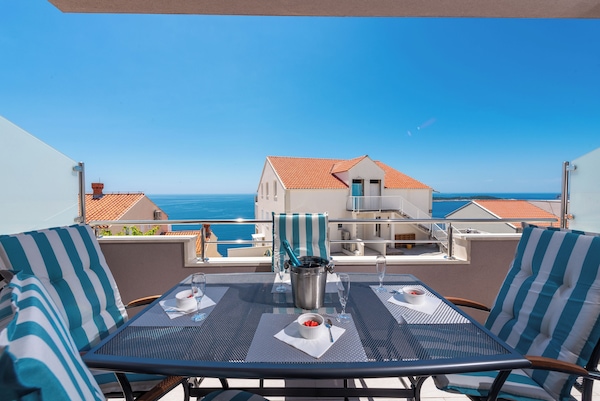 Charming And Spacious 2-bedroom Apartment In Beautiful Cavtat - Cavtat