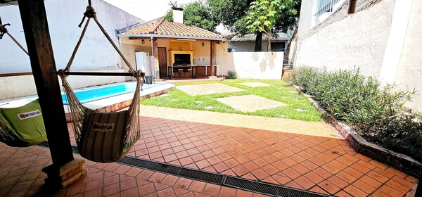 Charming 2-bedroom House With Wifi, Ac In Wonderful Asunción Paraguay - Asuncion