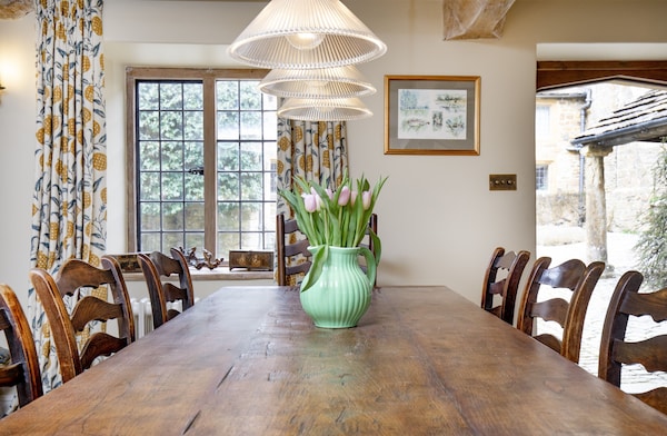 Jerards Dairy -   Sleeps 8 Guests  In 4 Bedrooms - Sherborne