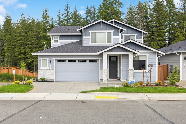 Serene Port Orchard Retreat: 3br 3ba With Trails And Amazing Views - Port Orchard, WA