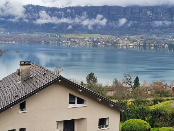 Stunning Annecy Lake & Mountain Views 3min Walk To Secluded Beach And Cyclepiste - Lac d'Annecy