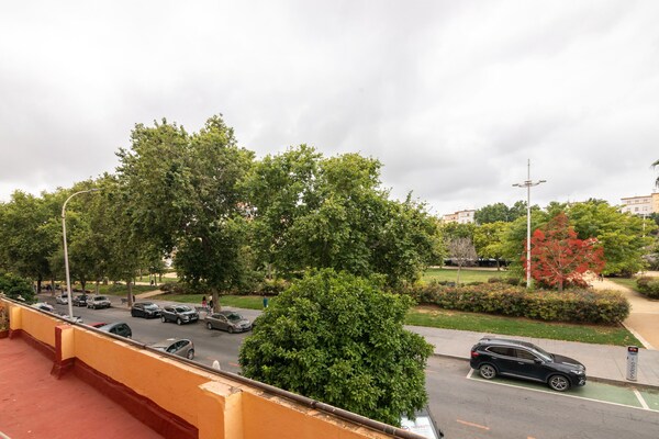 Apartamento 'Antiguo Estadio' Con Terraza Privada, Balcón Y Wi-fi - Huelva