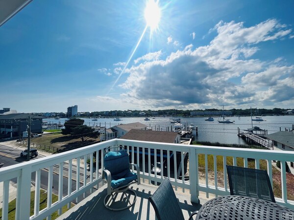 Top-floor Canal View Condo W/ Pool, Steps To Beach - Carolina Beach, NC