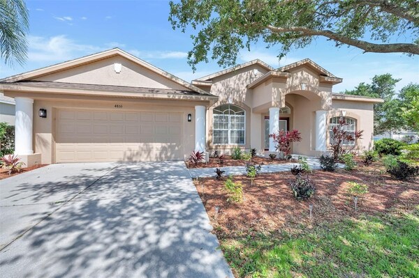 Luxury Escapes Home W/ Heated Pool  Near Img & Siesta Key  Beach - Bradenton, FL