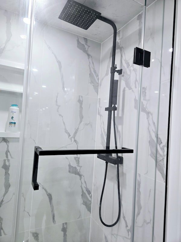 1-bedroom Basement Apartment Bear Toronto - Free Wift And 1 Free Parking - マーカム