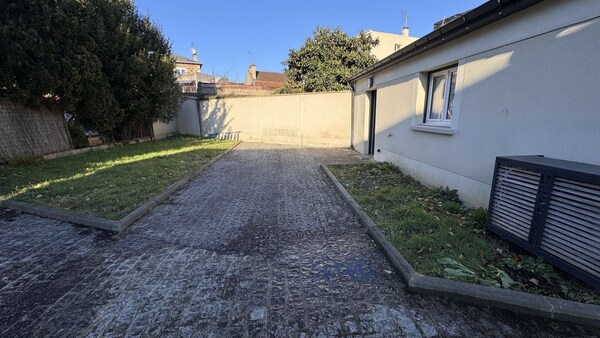 Studio Rdc, Terrasse, Parking Proche Paris - ibis budget Santeny