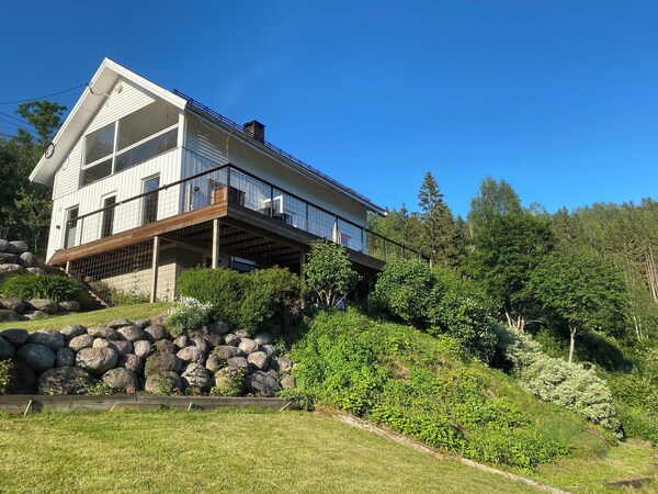 Idyllic 4 Room Lake House W/ Option For 2 Glamping Tents & Sup-private Dock - Vestfold og Telemark