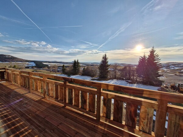 Chalet Familial Moderne à Super Besse Pour 14 Pers. - Chastreix