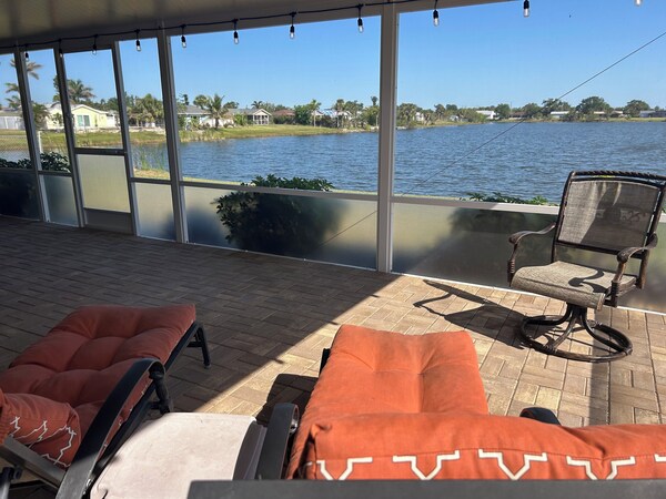 Charming 3-bedroom House With Lake View In Serene Port Charlotte - Port Charlotte, FL