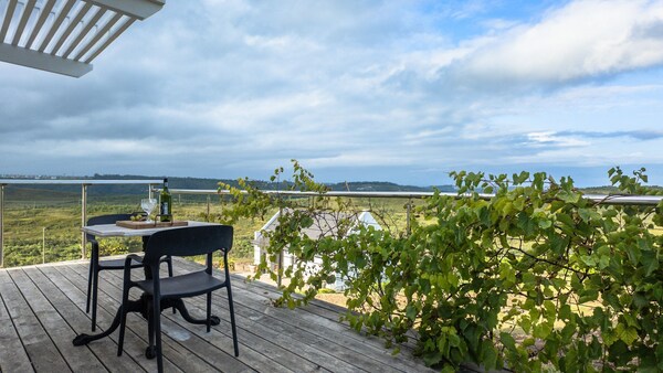 Stunning 1-bedroom Vineyard Cottage - Plettenberg Bay