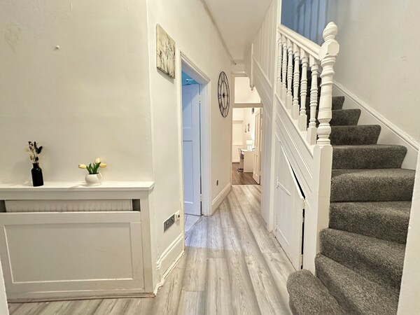 Family House Near Nobu Hotel - London