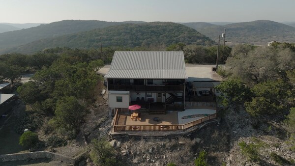 Heart Rock Ridge - Breathtaking Views Of The Frio River Valley! - Concan, TX
