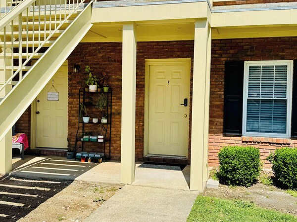 Gorgeous Condo Across From Vet School - Auburn, AL