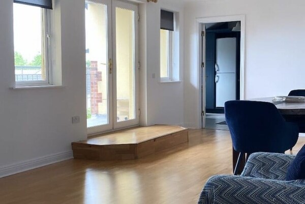3-bedroom Apartment In Wonderful Athy With Wifi - Athy