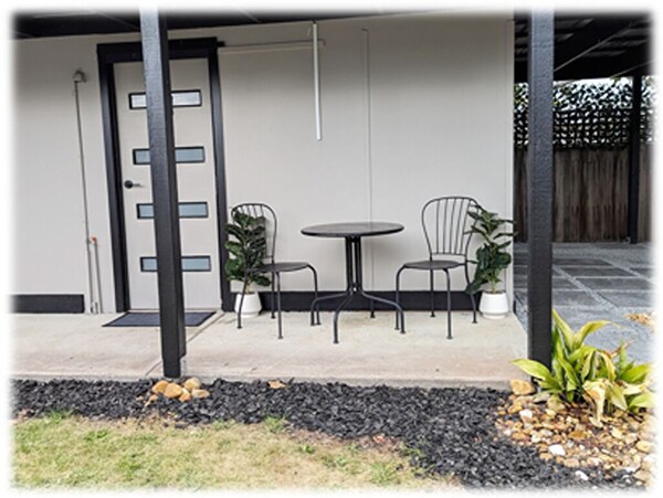 Lakes Entrance Cosy Studio Within Walking Distance To Town, Beach, Restaurants - Lakes Entrance